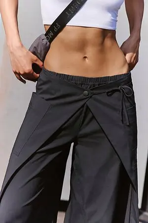 Low Rise Sports Pants For Women