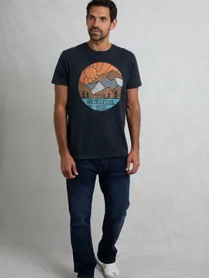 WEIRD FISH Foothills Front Print T-shirt - Navy