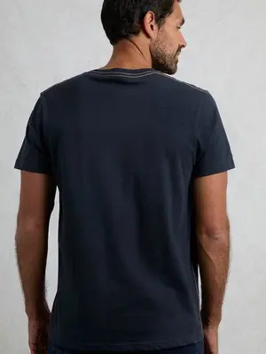 WEIRD FISH Foothills Front Print T-shirt - Navy