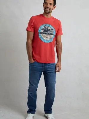 WEIRD FISH Coasting Front Print Graphic T-shirt - Retro Red