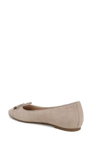Vionic Klara Cap Toe Ballet Flat - Lucid Beige