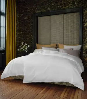 SCHLOSSBERG Cotton Sateen Noblesse Uni King Fitted Sheet