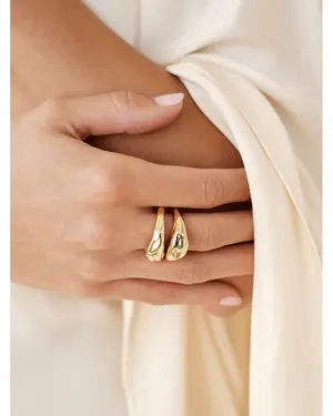 Ettika Modern Flow Ring - Gold