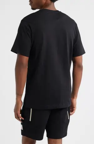 VIC GARCIA WORLD Outsiders Welcome Graphic T-shirt - Black