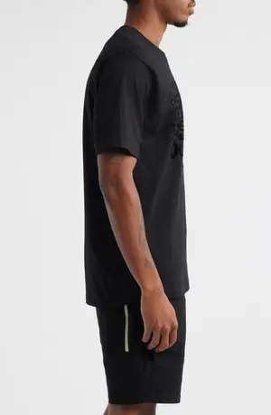 VIC GARCIA WORLD Outsiders Welcome Graphic T-shirt - Black