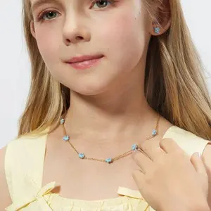 ANNA ZUCKERMAN Petit Daisy Necklace - Sky Blue/yellow Gold