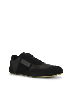 MAISON MARGIELA Low Top Sneakers - Black