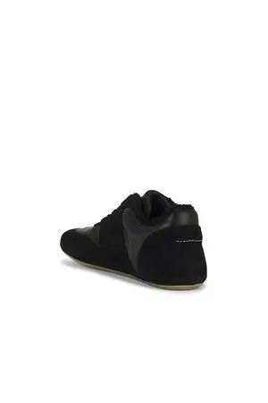 MAISON MARGIELA Low Top Sneakers - Black