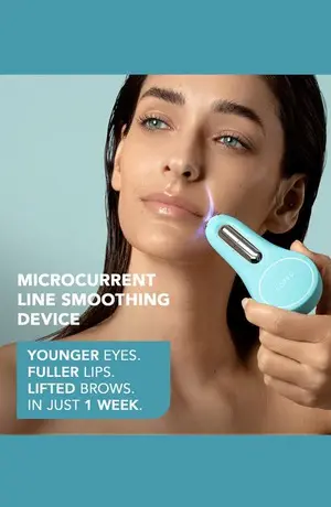 Foreo Bear 2 Eyes & Lips Microcurrent Line Smoothing Device - Mint