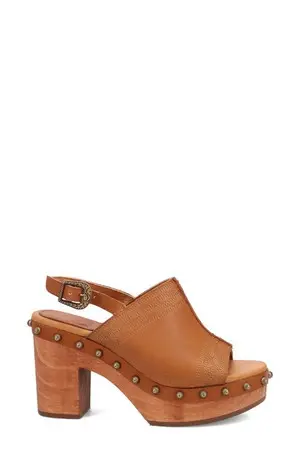 DINGO Clover Slingback Platform Sandal - Tan