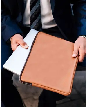 KORCHMAR Clifford Laptop Sleeve - Tan