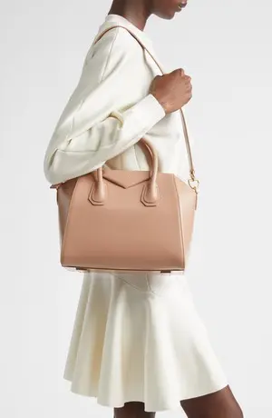 Givenchy Small Antigona Leather Satchel - Blush Pink