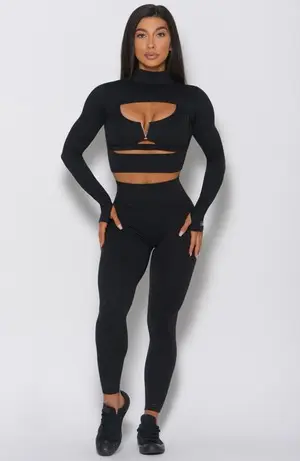 BOMBSHELL SPORTSWEAR Cropped Pullover