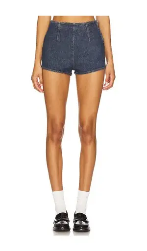 TRIARCHY Velma Hot Short