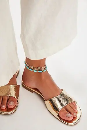 VICENZA Flat Sandals - Light Gold