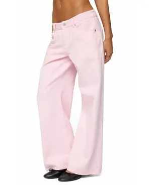 EDIKTED Petite Roman Low Rise Slouchy Colored Wash Jeans - Pink
