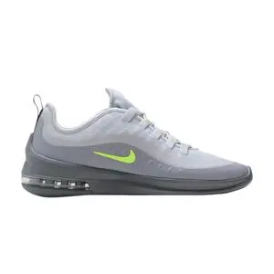 Nike Air Max Axis Sneakers