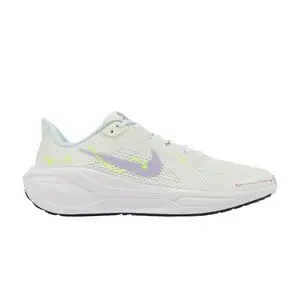 Nike Lace Up Sneakers For Women