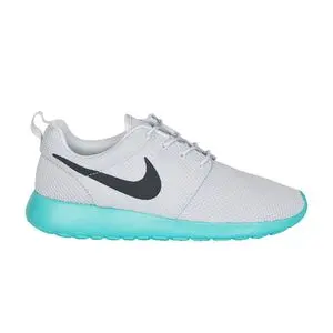 Nike Roshe One Qs Sneakers