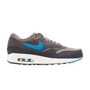 Nike Air Max 1 Essential Sneakers