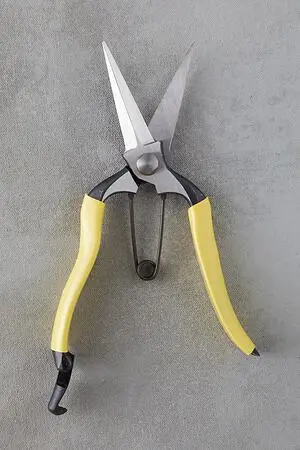 NIWAKI Lightweight Hybrid Snips