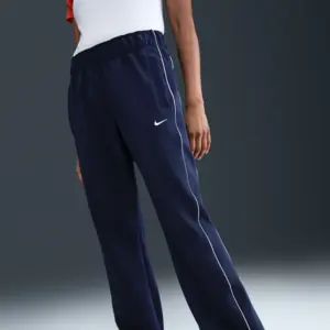 Nike Sportswear Windrunner Mid-rise Slim Knit Pants