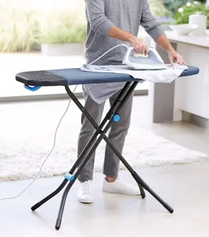 JOSEPH JOSEPH Glide Plus Ironing Board