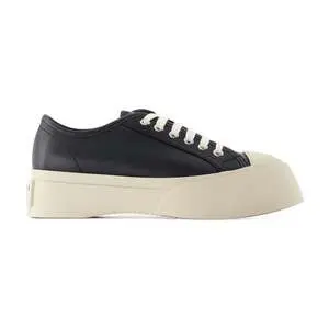 Marni Laced Up Sneakers - Black