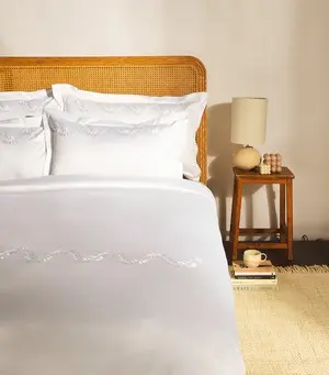 PETER REED Cotton Embroidered Laurels Oxford Pillowcase - White