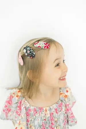 PUTTISU 2-piece Floral Print Clip Set - Retro Bloom Bash