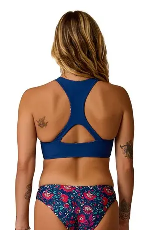 Carve Designs Sanitas Compression Reversible Top - Isla/setsail