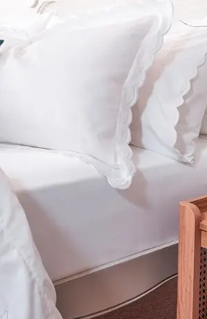 CHRISTY Scallop Edge Luxury Cotton Sateen Fitted Sheets - White