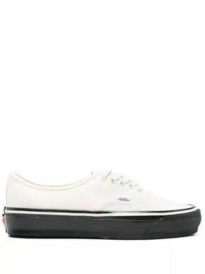 VANS Logo-tag Sneakers - White