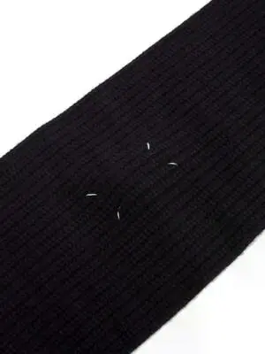 MAISON MARGIELA Ribbed Cashmere Scarf - Black
