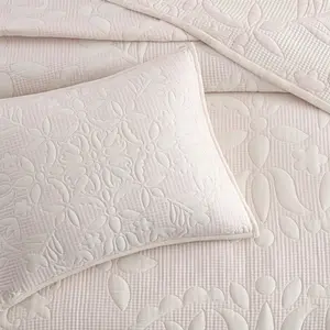 PERI HOME Medallion Floral Quilt Set, King