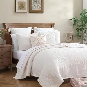 PERI HOME Medallion Floral Quilt Set, King