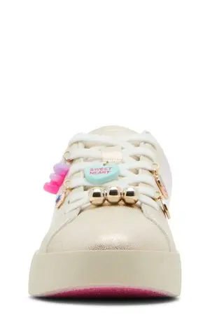 Steve Madden Jnilsa Low-top Sneaker