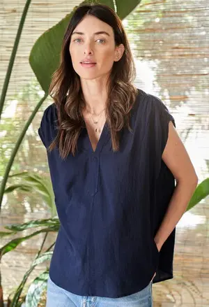 OCEAN+MAIN Sleeveless Top With Rouched Shoulder Detail - Navy