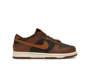 Nike Dunk Low Sneakers