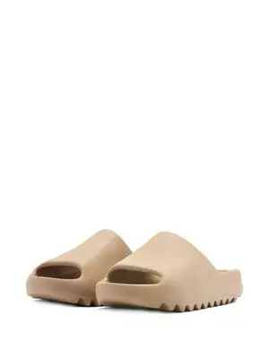 Yeezy Ridged Sole Slides - Neutrals