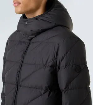Moncler Sيروس Hooded Down Jacket