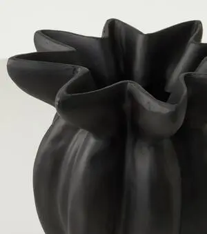 101 COPENHAGEN Lotus Glazed Vase - Black