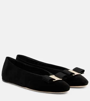 FERRAGAMO Vanna Velvet Ballerina Flats - Black