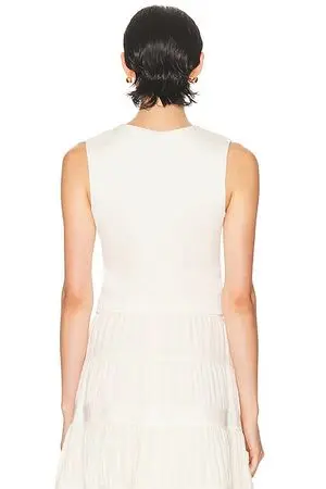 Alexis Torre Vest