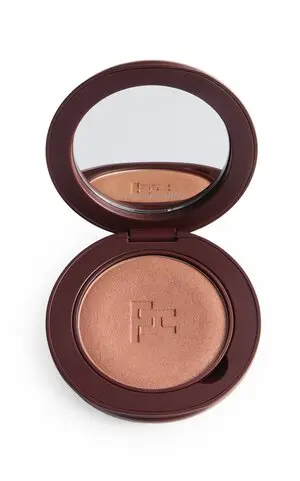 Fara Homidi Lightweight Beauty Products