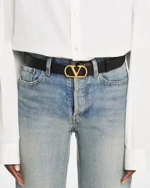 Valentino Garavani Vlogo Signature Reversible Leather Belt - Nero/butter White