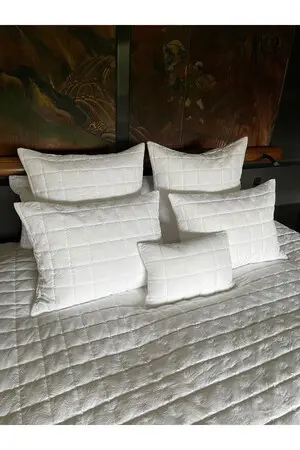 Natori Cocoon Quilt Sham - White
