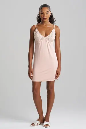 Natori Feathers Essentials Lenzing Ecovero Viscose Lace Chemise Neutral