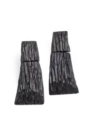 Natori Acacia Wood Tiered Clip-on Earrings - Black