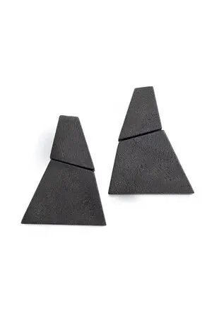 Natori Acacia Wood Tiered Clip-on Earrings - Black